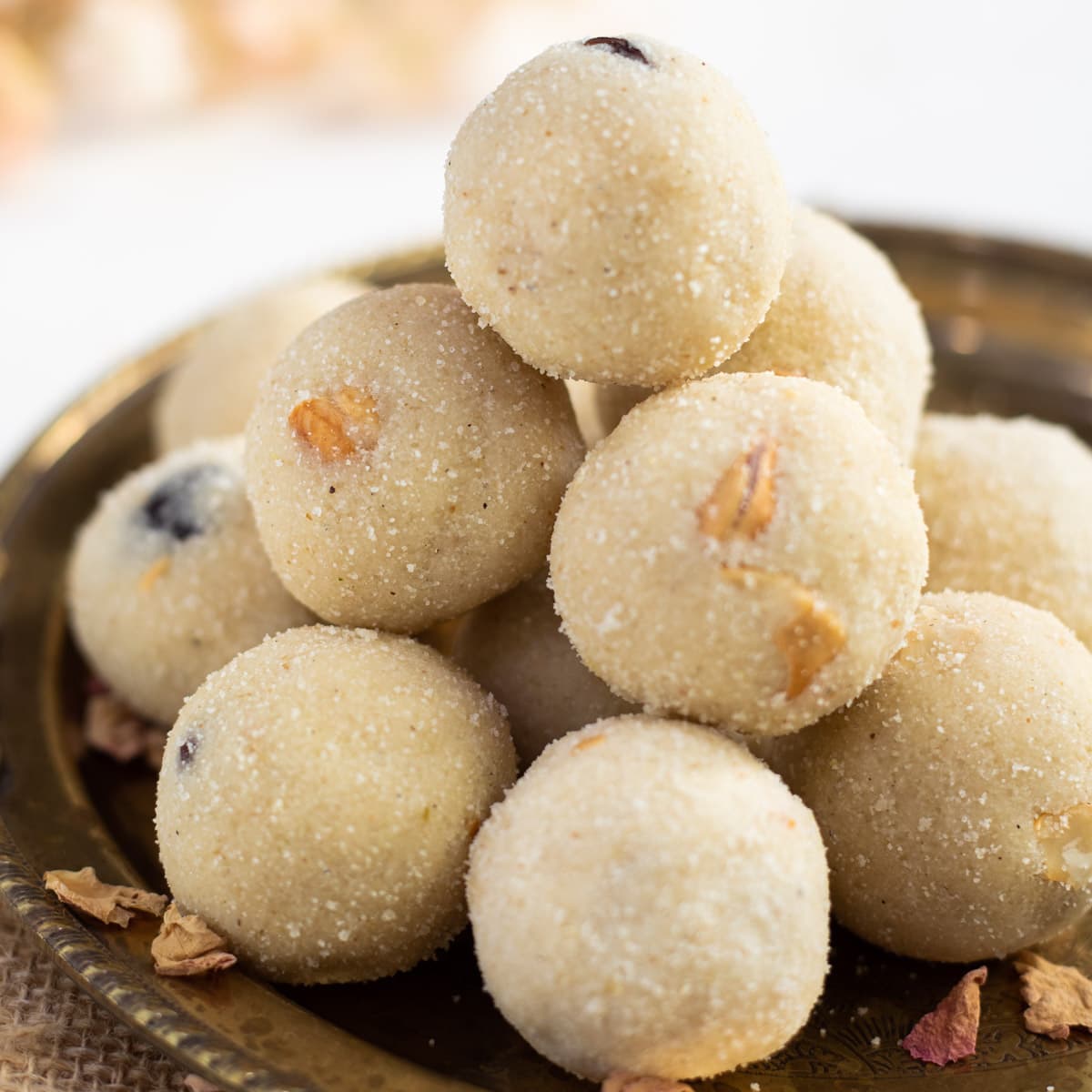 Sri Krishna Rava Laddu 500g – PUSHMYCART