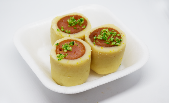 Buy Online Kaju Kesar Roll - Parampara Sweets – PUSHMYCART